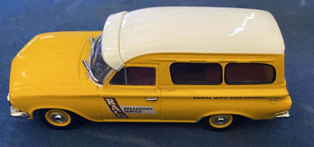 Trax 1:43 Centenary Edition TR55C Holden EH Van RACQ Commemorative
